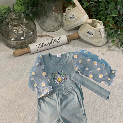 Mini Daisy Flower With Butterflies Embroidery Design 5 Sizes, Flower ...