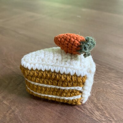 Crochet Pattern: Carrot Cake by Luluslittleshop - Etsy