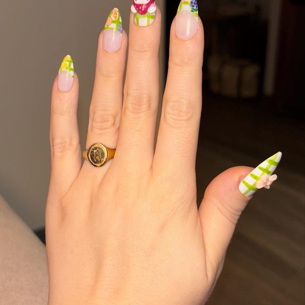 League of Legends Jinx Nail Art, Pink & Blue Graffiti Stiletto Nails ...