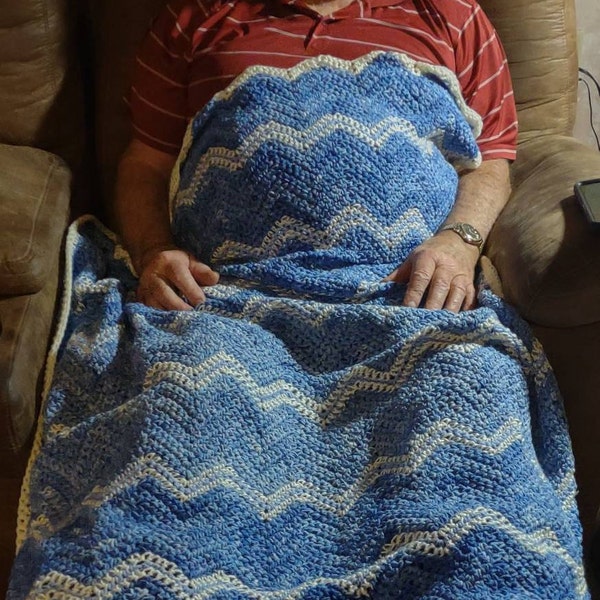 HANDMADE WARM & SNUGGLY Christmas Afghan!! - Etsy
