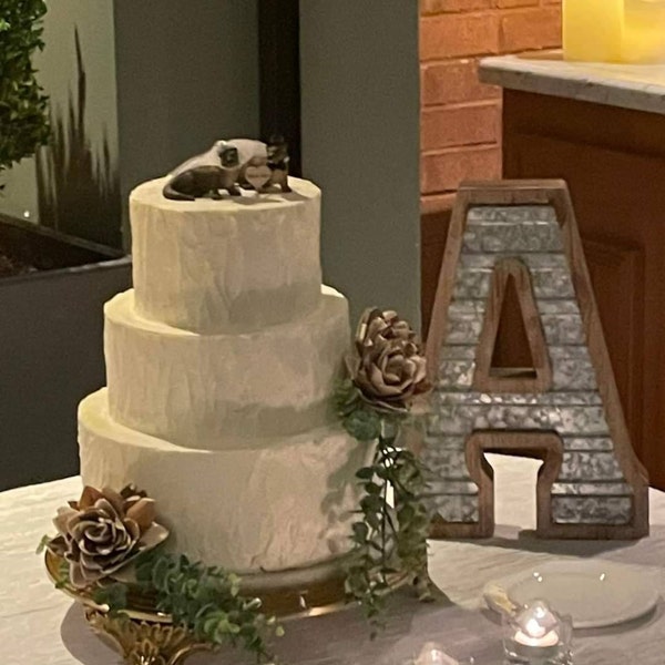 River Otter Wedding Cake Topper, Bride-groom-animal-wooden Raft-water ...
