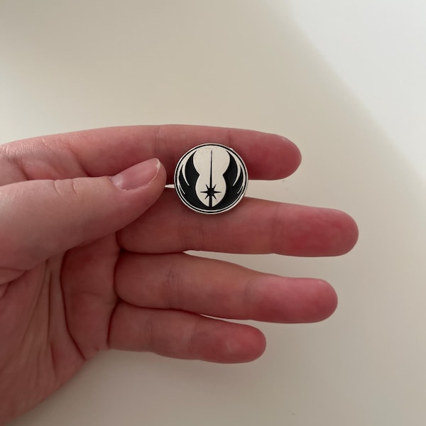 Jedi Logo Pin Black, Yellow, Blue or Red (diameter 22mm) Star Wars ...