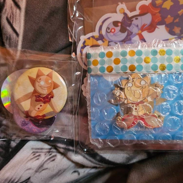 FNAF Smol Sun and Mini Moon Glow-in-the-dark Enamel Pins + Free Sticker ...