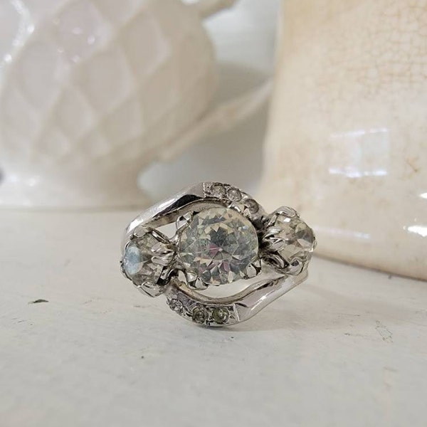 Vintage Traffic Signal Traffic Light Railroad Signal Pronged Rhinestone ...