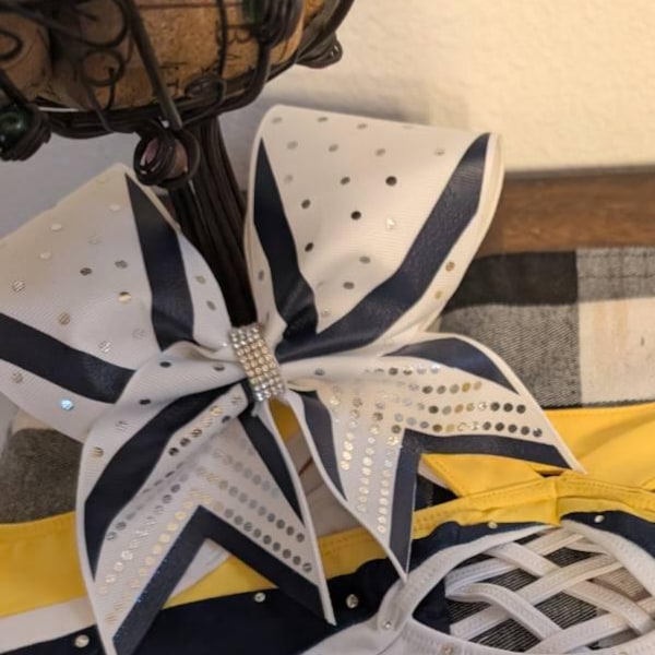 10 Cheer Bow Rhinestone Template With HTV, V Tail, 3 Inch Rhinestone ...