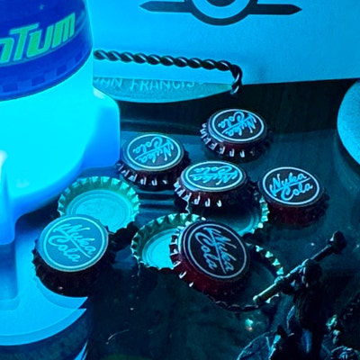 Un-official Handmade Fallout 4 Silver Shroud Calling Cards/business ...