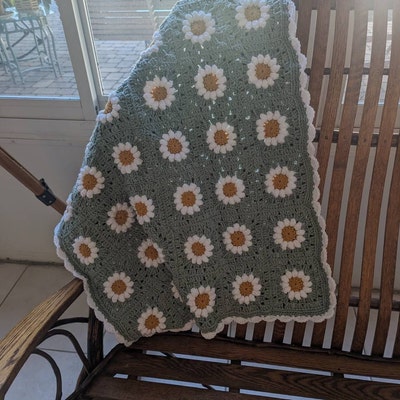 Crochet Daisy Granny Square Blanket Pattern, Daisy Blanket Pattern ...