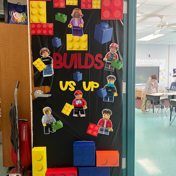 QUE HOY SEA El Comienzo Bulletin Board Kit, Spanish Door Decoration ...