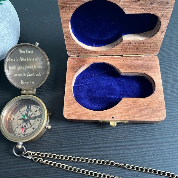 Customizable Compass With Personalized Message Perfect for Travelers ...