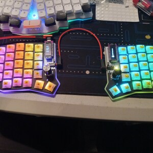 Split Mechanical Keyboard Display Stand - Etsy