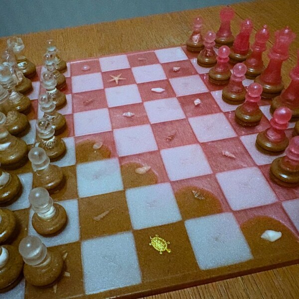 Beach Chess Set With Natural Wooden Storage, Ocean Beach Themed Resin ...