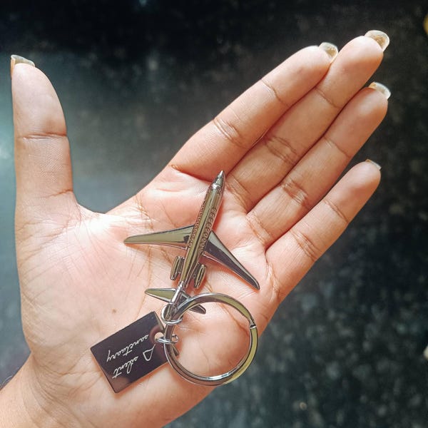 Persoanlized Airplane Key Chain, Creative Aircraft Twin-engine Gift ...