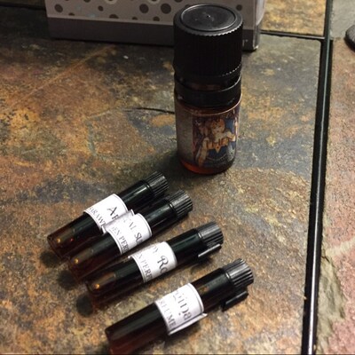 DORIAN Perfume Oil 5ml I Gothic Victorian Inspired - Etsy