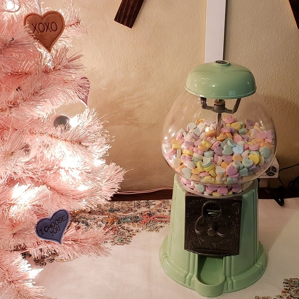 Bubblegum Pink Gumball Machine - Retro Candy Dispenser, Coin-free ...