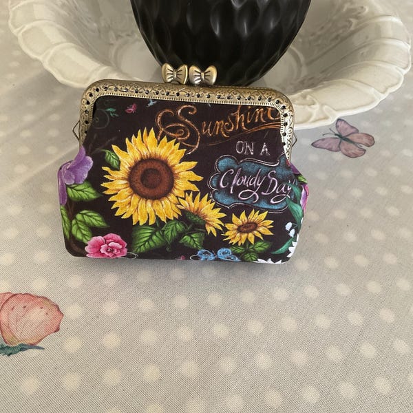 Japanese Cherry Blossoms Floral Design Coin Purse Wallet With Kiss ...