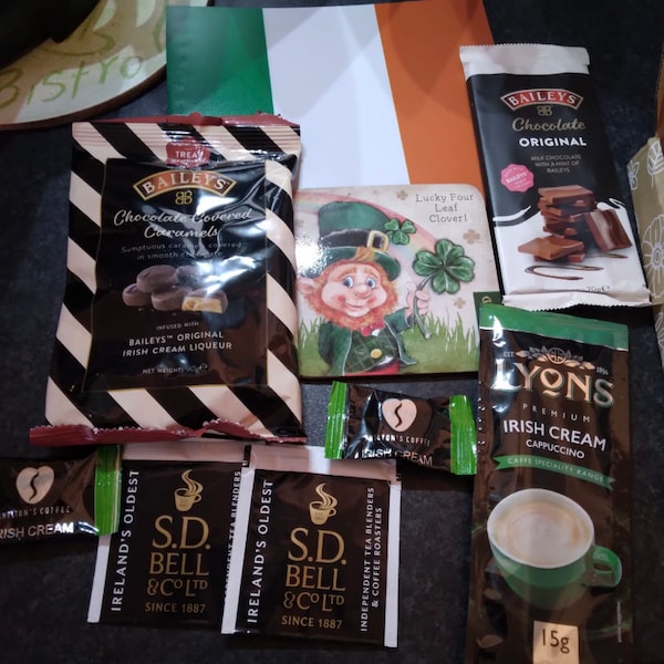 Irish Gift Hamper | Ireland Snack Gift | Gift Box From Ireland ...