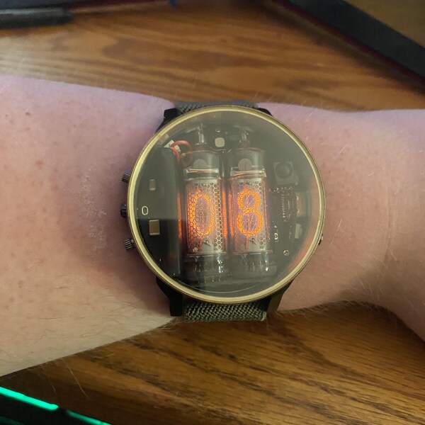 Nixie Tube Watch IN-2 Kraken Clock Timepiece Neon-lit Wristwatch ...