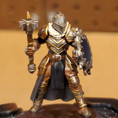 Male Cleric/knight of Pelor With Mace and Shield - Etsy