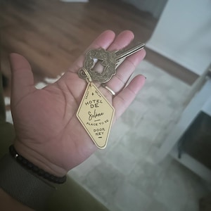 Personalized Vintage Hotel Keychain // Gold Key Ring // Personalised ...