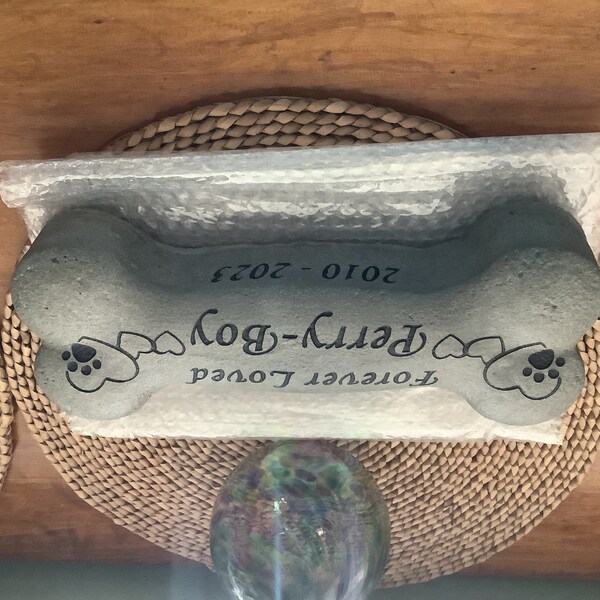Pet Memorial Stone - Bone Shaped | Dog Headstone | Pet Loss Gift - Etsy
