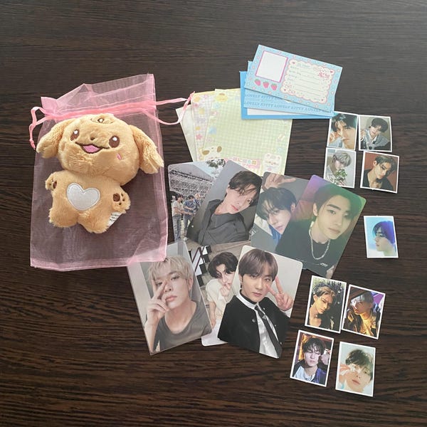 Yuqi Freak Red Rabbit Keychain Gidle - Etsy