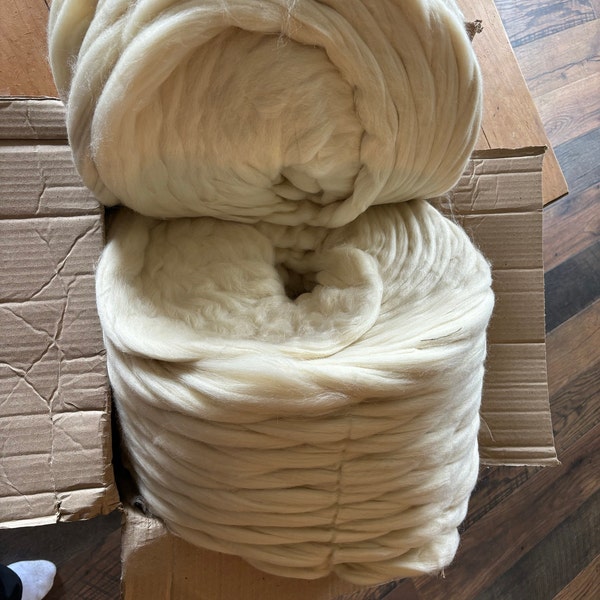 22 Lb Wholesale Wool Roving, Natural Un Dyed White Wool Top Fiber ...
