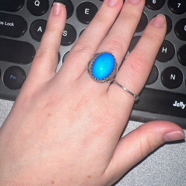 Silver Oval Mood Ring| Mood Jewelry | Silver Color Changing Mood Stone ...