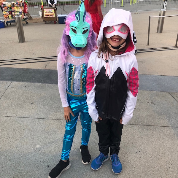 Coloring Mask > 3 Printable Dragon Masks, 1 Black and White Mask to ...