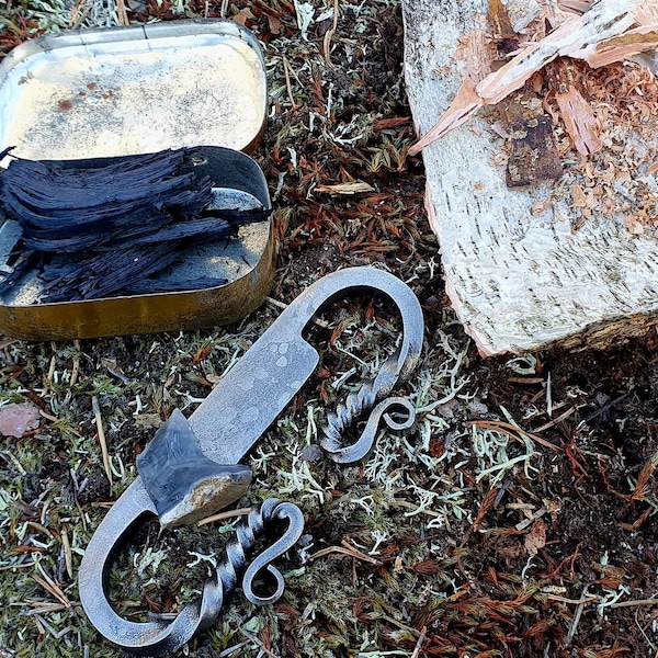Hand Forged Twisted Fire Striker With Flint – Carbon Steel Bushcraft ...