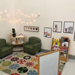 Kinder & 1st Grade Book Characters Gallery Wall - Classroom Decor ...