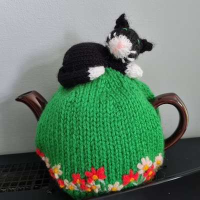 Tea Cosy Knitting Pattern. PDF Digital Download.granddaughters Daisy ...