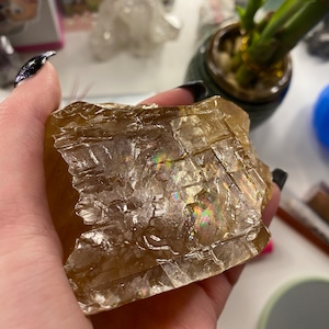 KERNITE Crystal 4 8-12 Oz Raw Rocks and Minerals Crown - Etsy