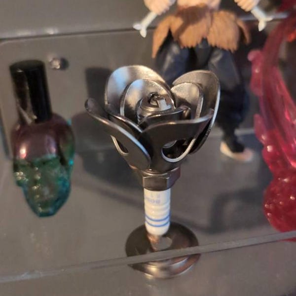 Spark Plug Rose - Scrap Metal Flower Welded Upcycled Car Parts Artwork ...