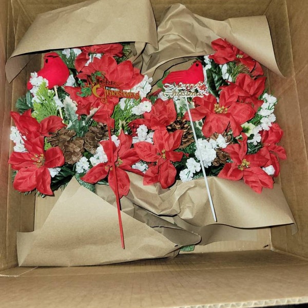 Red Cardinal Christmas, Crypt, Gravesite, Memorial, Funeral Flowers ...