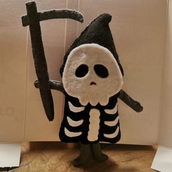 PDF PATTERN. Baby Alien Vs. Baby Predator Gothic Horror PDF Felt Sewing ...