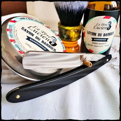 7-day Straight Razor Black Faux Leather Zip up Case by Windrose - Etsy