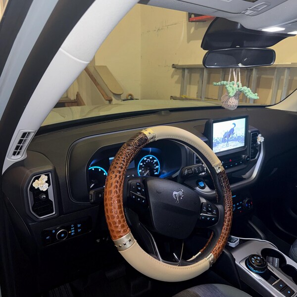 Retro Fashion Beige Brown Steering Wheel Cover,custom Text Four Seasons ...