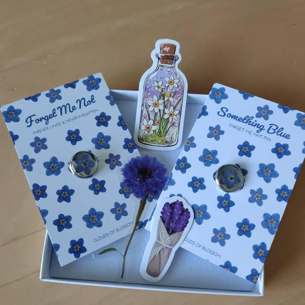 Real Pressed Daisy Keyring. Flower Resin Key Ring. Spring Accessories ...