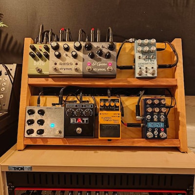 Vertical Desktop Pedalboard / Effects Pedal Stand / Guitar Pedals ...