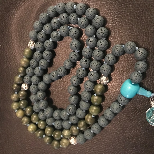 FFVII Glowing Holy Materia Necklace - Final Fantasy VII Inspired Glow ...