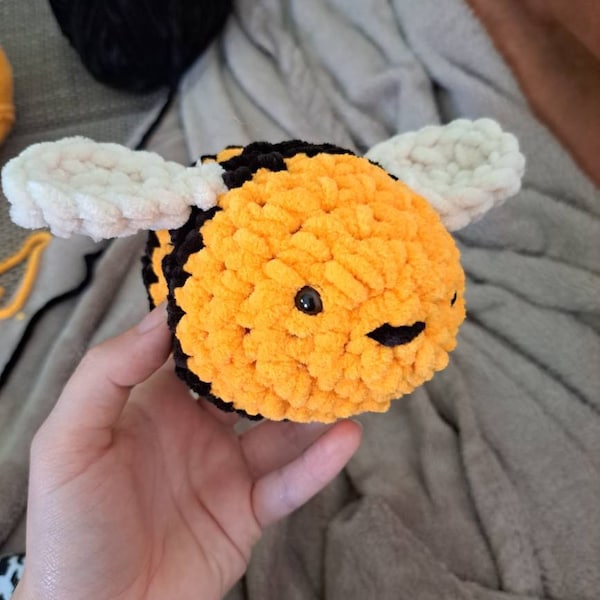2n1 Bee Crochet Pattern: Amigurumi Bee, Bumblebee Plush, Jumbo Bee ...