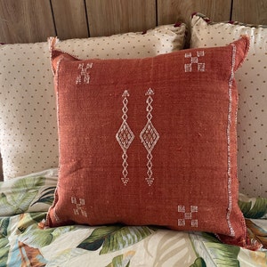 Moroccan Cover Made With Cactus Silk Bright & Sensational 18x18 ...