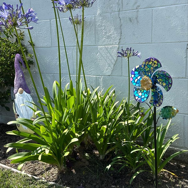 Pinwheel.. Flower Pinwheel .. Blingthingzbylori .. Suncatcher .. Flower ...