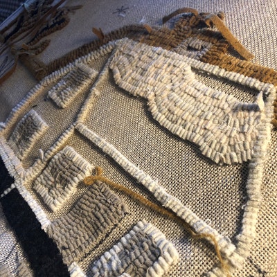 RUG HOOKING KIT Valentine Heart Table Runner on Linen - Etsy