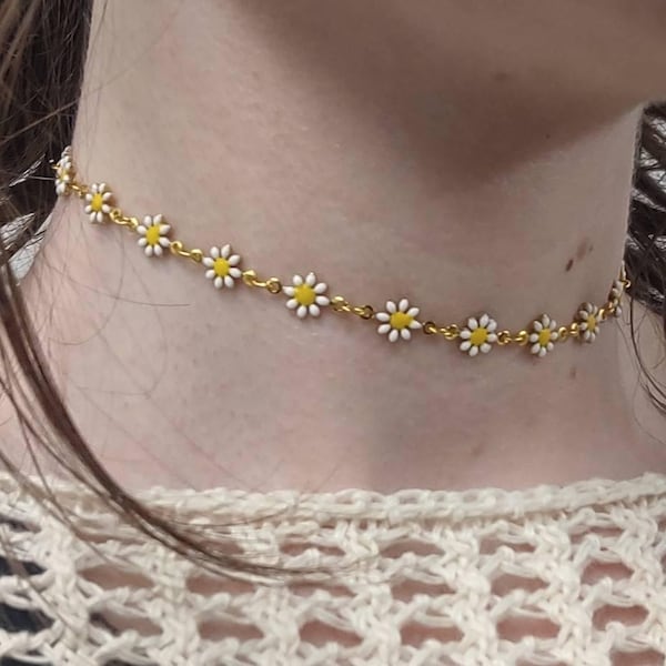 Minimalist Daisy Choker Necklace, Tiny Flower Chain Necklace, Daisy ...