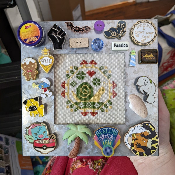 Quirky Quaker: Snail - PDF Pattern - Cross Stitch - Darling & Whimsy Designs - Etsy