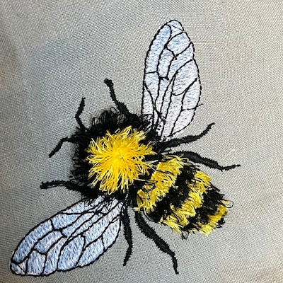 Fringed Bee Cute Honeybee Insect Machine Embroidery Designs 3.5, 4, 5 ...