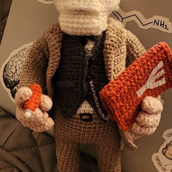 Sigmund Freud Amigurumi Bookshelf Decor, Handknitted Academician Doll ...