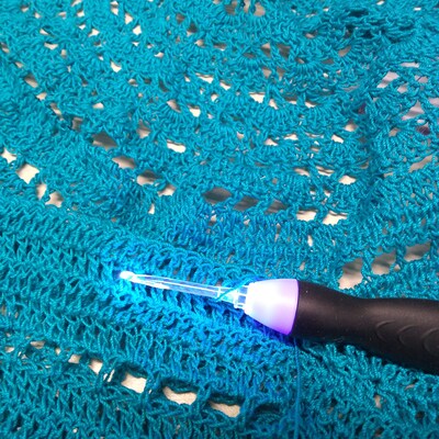 Light up Crochet Hook Set Includes 11 Pieces, Rechargeable Crochet ...