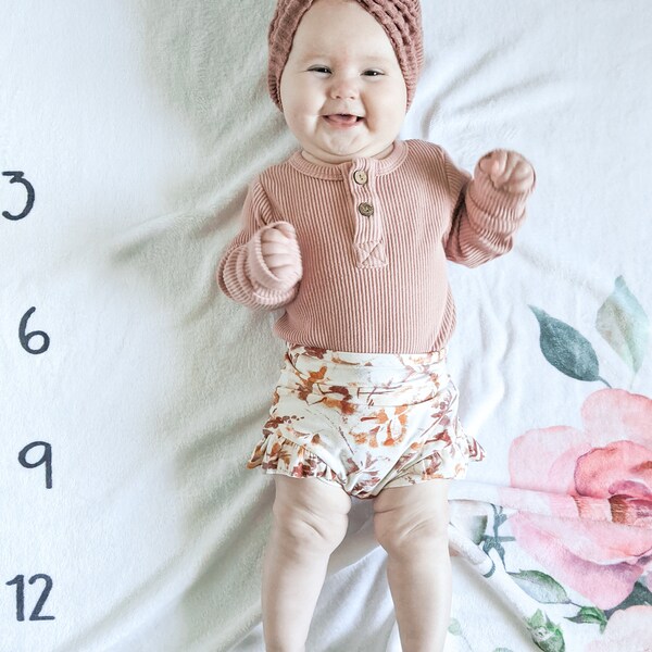 High Waisted Ruffled Bummies and Bow Set High Waisted Ruffled Baby Shorts Babygirl Bummies ...